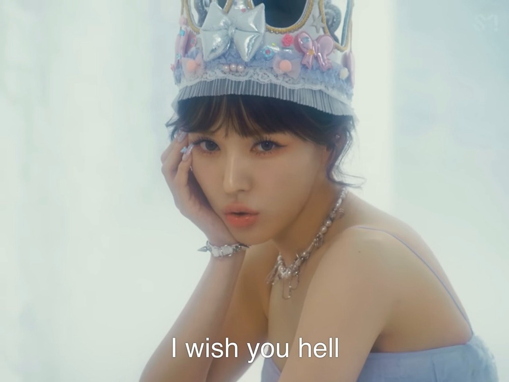 Breakdown Makeup dan Outfit Wendy 'Red Velvet' di MV Terbaru 'Wish You Hell' - Beauty Journal