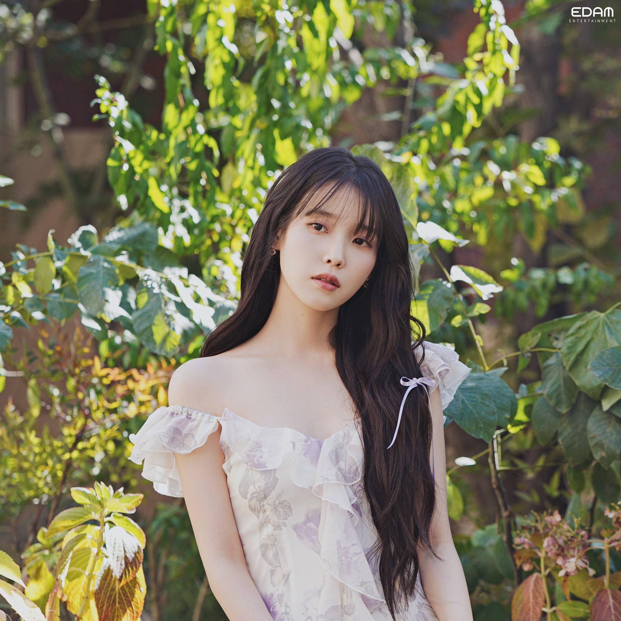 IU Siap Comeback dengan Album Baru dan Berkolaborasi Bersama V 'BTS ...