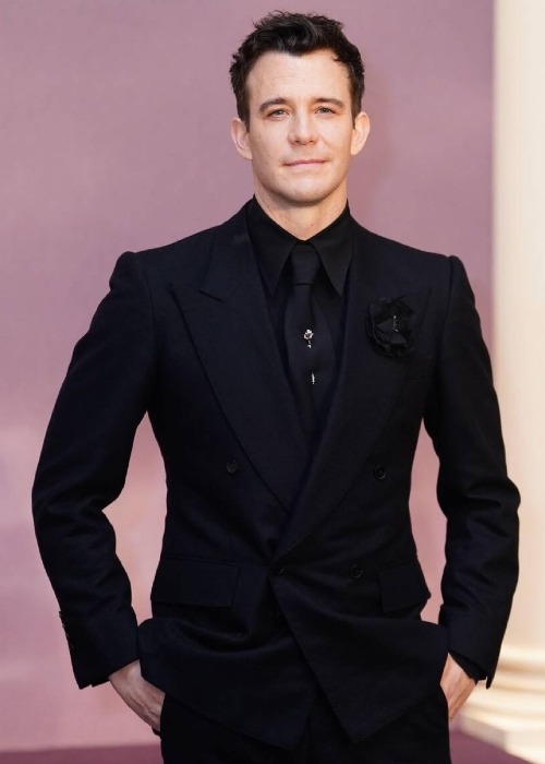 Fakta Menarik Luke Thompson, Pemeran Benedict Bridgerton yang Hobi ...