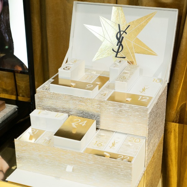 YSL Beauty Holiday Pop-up Terbesar di Dunia Hadir di Senayan City ...