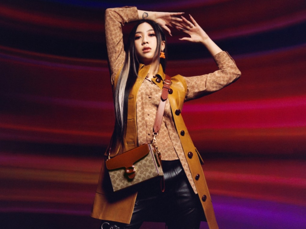 Rapper Korea Selatan Lee Youngji Resmi Jadi Global Ambassador Coach ...