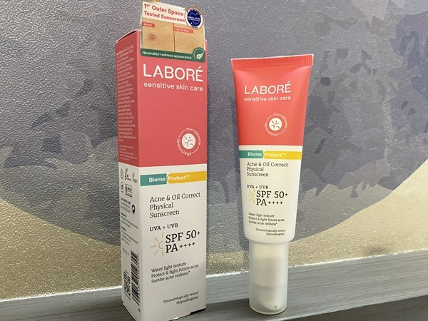 Review: LABORÉ Acne & Oil Correct Physical Sunscreen, Benarkah Bisa ...