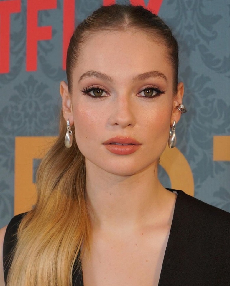 Clean hingga Glam, Ini Inspirasi Makeup Hannah Dodd yang Menarik Ditiru ...