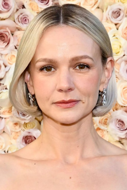 Penampilan Seleb Hollywood dengan Potongan Rambut Bob yang Curi Perhatian di Golden Globe Awards ...