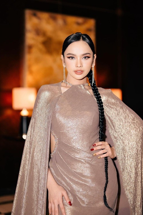 Bikin Heboh karena Jalan Bareng DK 'iKON', Begini Penampilan Glamor ala ...