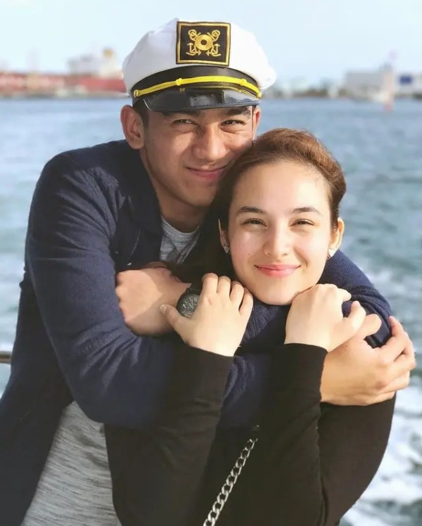 Mengenal Daffa Wardhana, Aktor yang Dirumorkan Berkencan dengan Ariel ...