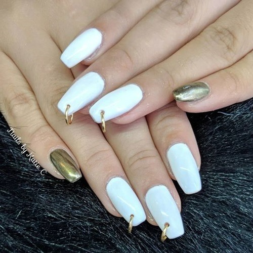 10 Inspirasi Tren Nail Piercing, Dari yang Bergaya Simpel hingga ...