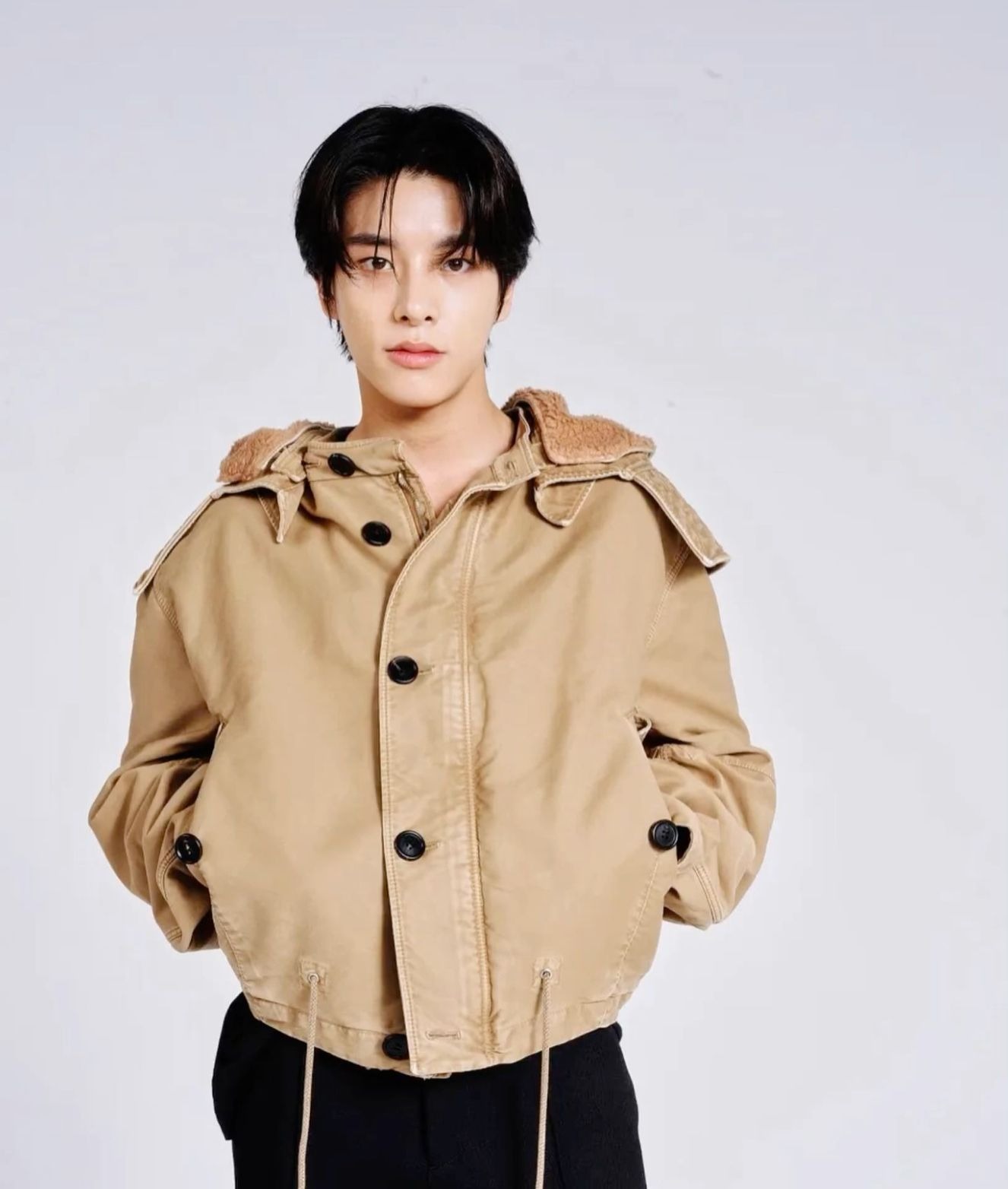 Hobi Pakai Jaket, ini 10 Outfit ala Jake 'ENHYPEN' - Beauty Journal