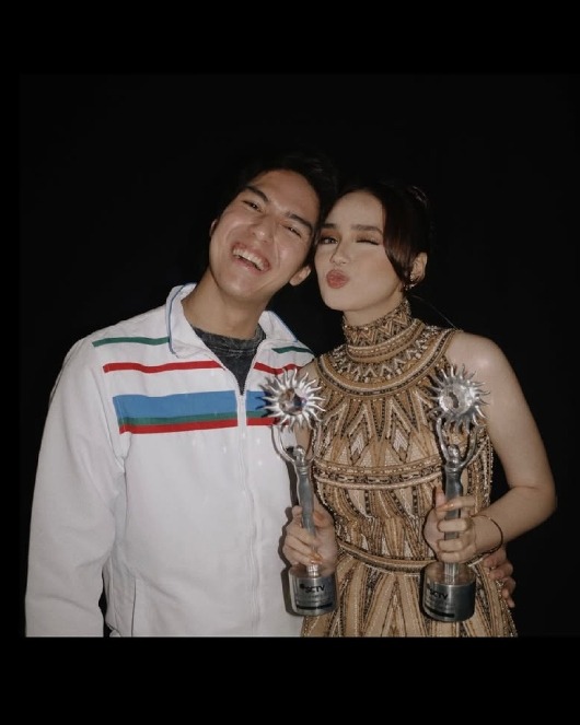 Couple Goals! Begini Potret Mesra Syifa Hadju dan El Rumi yang Selalu Romantis - Beauty Journal