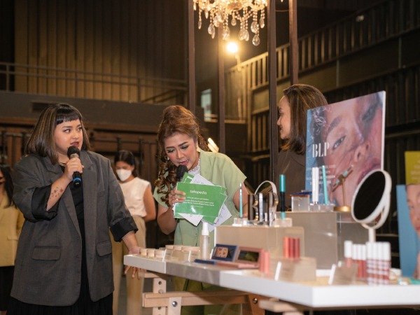 Berhasil Tampilkan Karya di Ajang Internasional, Ini Cerita Brand Lokal ...