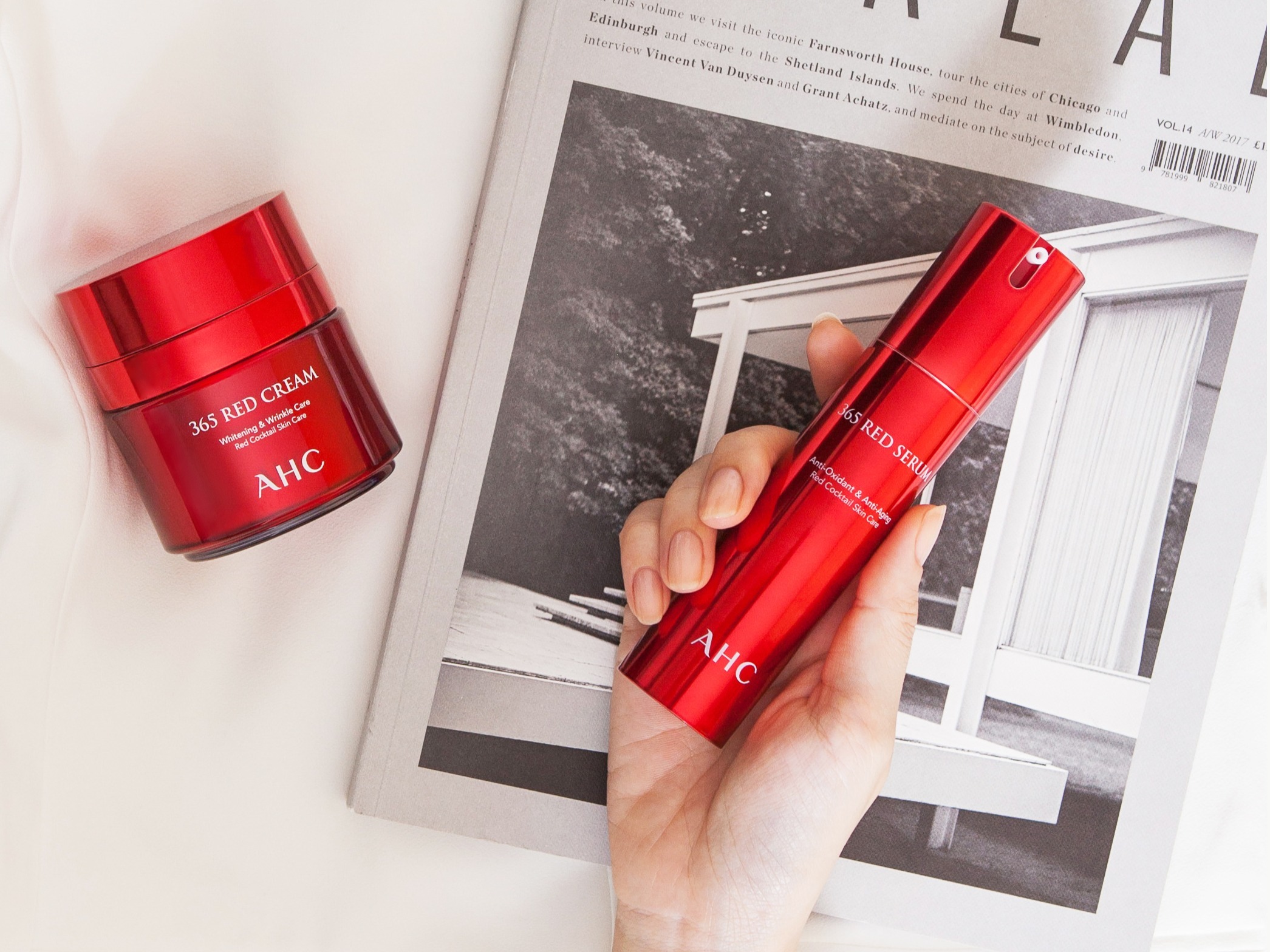 AHC 365 Red, Manfaat Bunga Red Hibiscus yang Bisa Dirasakan Kulit Sepanjang Tahun - Beauty Journal