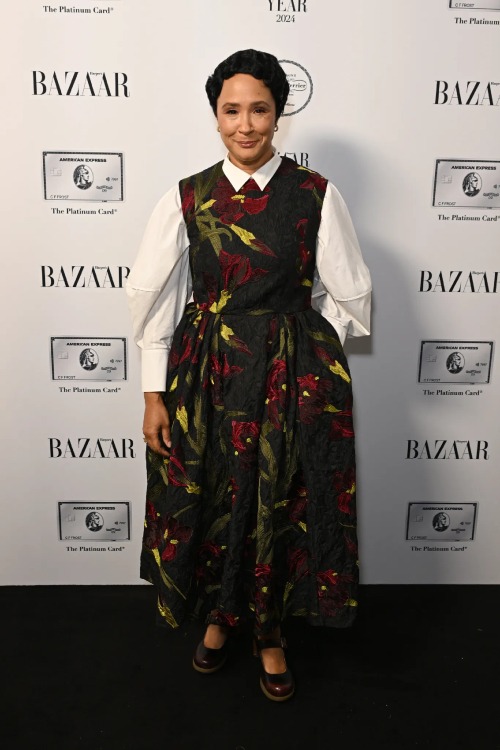 8 Gaya Fashion & Makeup Seleb Dunia di Harper’s Bazaar Women of the ...