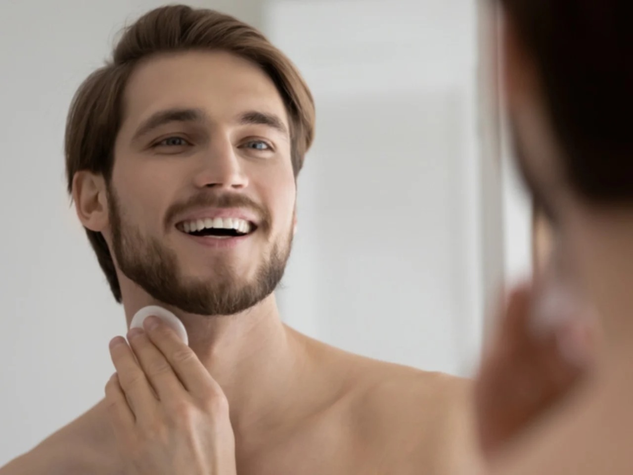 ERHA hingga L'Oréal Paris, Ini Rekomendasi Produk Perawatan Pria yang ...