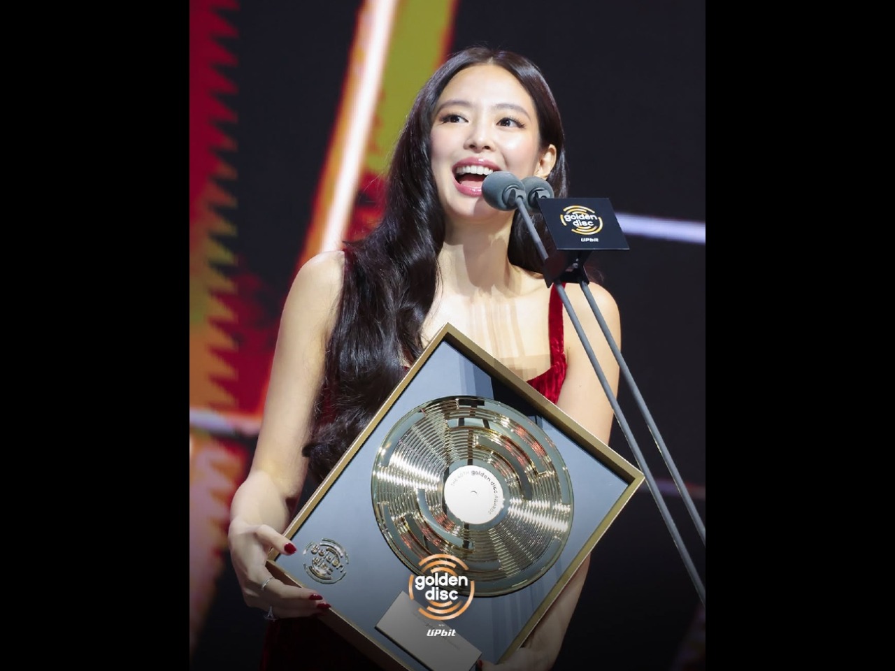 Jennie BLACKPINK Bawa Pulang 3 Piala, ini Daftar Pemenang Golden Disc ...