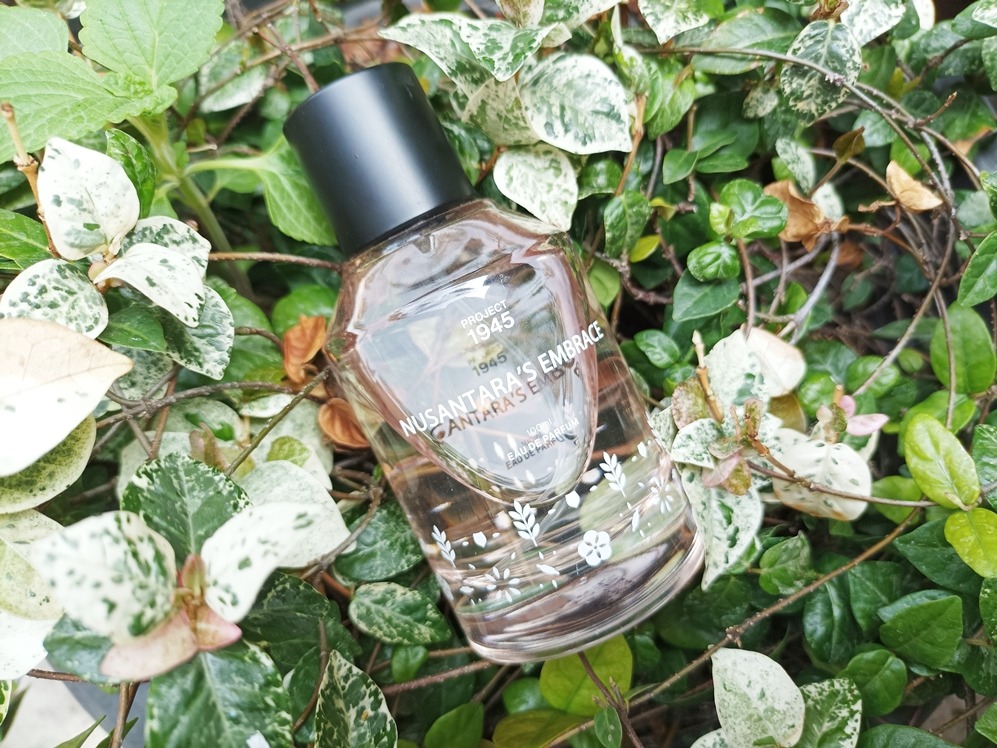 Review: Project 1945 Nusantara's Embrace, Parfum Lokal yang Punya Aroma ...