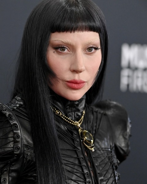 Angsty Hairstyle, Gaya Rambut Nyentrik yang Populer Lagi di Kalangan ...