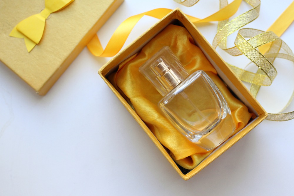 Tetap Romantis di Hari Valentine dengan 5 Inspirasi Kado Buat Pasangan ...
