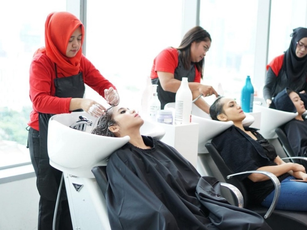 Berikan Kehidupan yang Lebih Baik, L'Oréal Indonesia Gerakkan Program ...
