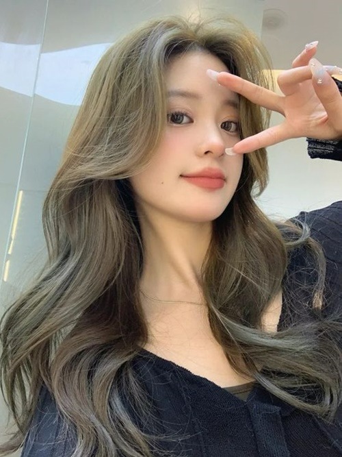 15 Inspirasi Warna Rambut yang Cocok untuk Kulit Wanita Asia - Beauty ...