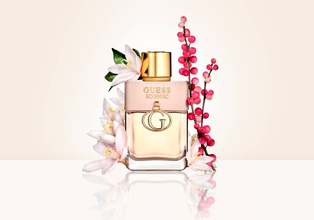 GUESS Iconic, Perpaduan Aroma Sensual dan Glamor dalam Kemasan Pinkish ...