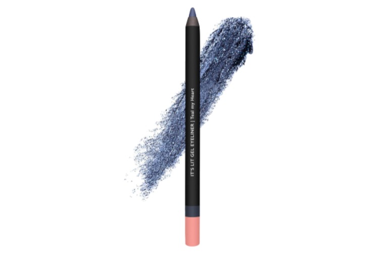 Masukkan Warna Pantone 'Classic Blue' ke Dalam Riasan Anda dengan 5 ...