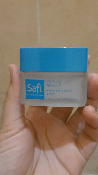 anisadk | anisa karunia - SOCO by Sociolla