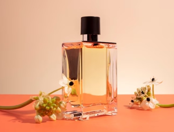 Fragrance 101: Panduan Memilih Aroma Parfum Sesuai Cuaca - Beauty Journal