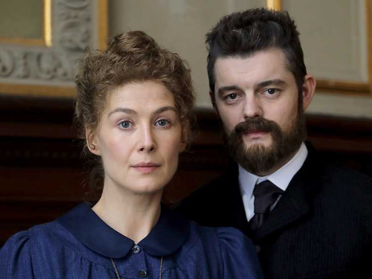 Review Film: Radioactive, Kisah Kehidupan Marie Curie, Perempuan ...