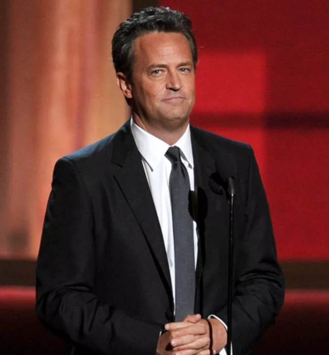 Aktor Matthew Perry Meninggal di Usia 54 Tahun, Ini Fakta Tentang ...