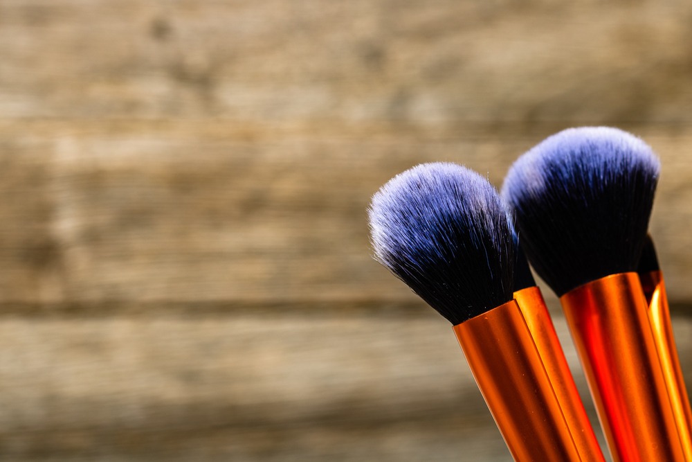 Ingin Menghasilkan Riasan yang Flawless? Ini Tips Menggunakan Kuas ...