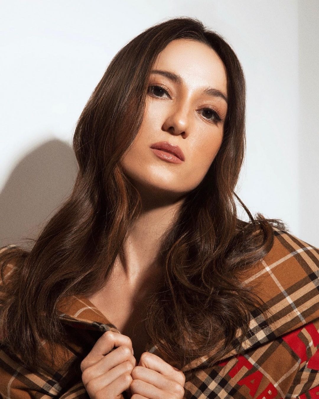 Resmi Menikah, Ini Penampilan Julie Estelle yang Memukau dengan Riasan ...