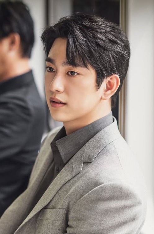 Fakta Menarik Drama Korea The Witch, Comeback Jinyoung GOT7 Setelah ...