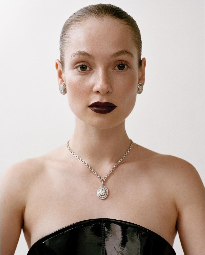 Clean hingga Glam, Ini Inspirasi Makeup Hannah Dodd yang Menarik Ditiru ...