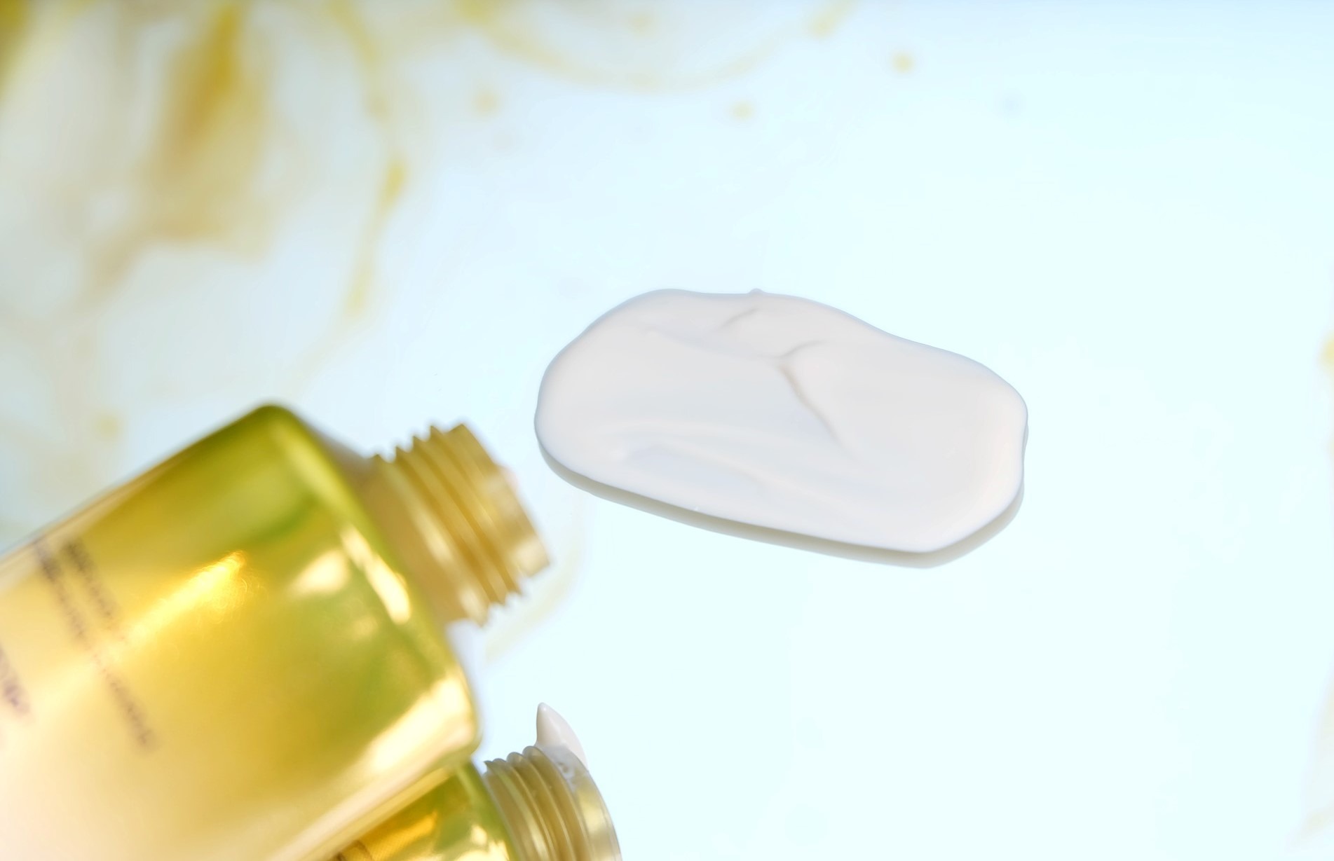 Review: Nivea Luminous 630 Spot Clear Treatment Set, Tekstur Nyaman ...