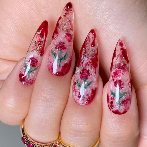 10 Inspirasi Tampilan Vampy Nails Agar Makin Stunning di Pesta Akhir ...