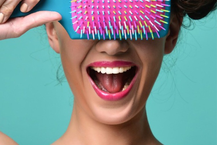 5 Tips Mengatasi Rambut Kusut Menurut Hairstylist Kendall Dorsey ...