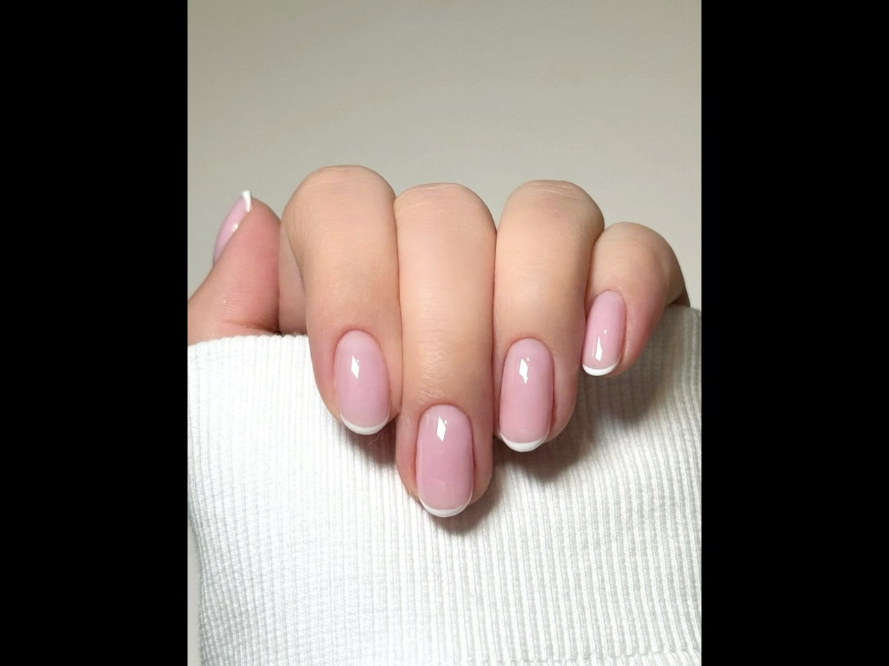 Mengenal Russian Manicure, Teknik Manicure yang Tengah Populer di ...