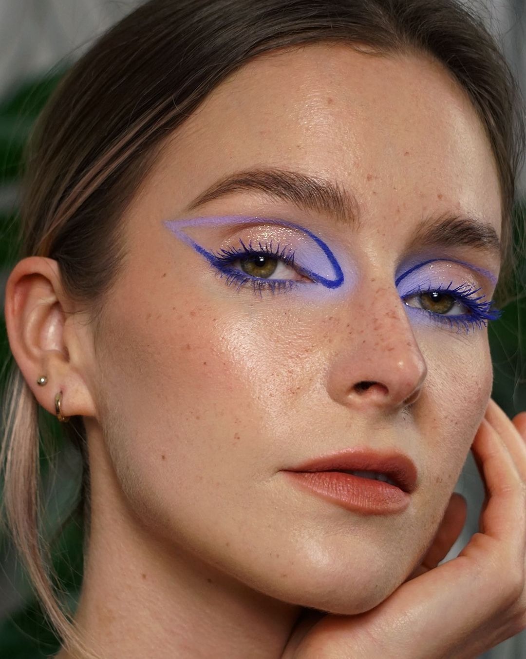 Dopamine Beauty, Tren Kecantikan Bermain Warna dan Eksperimen Makeup ...