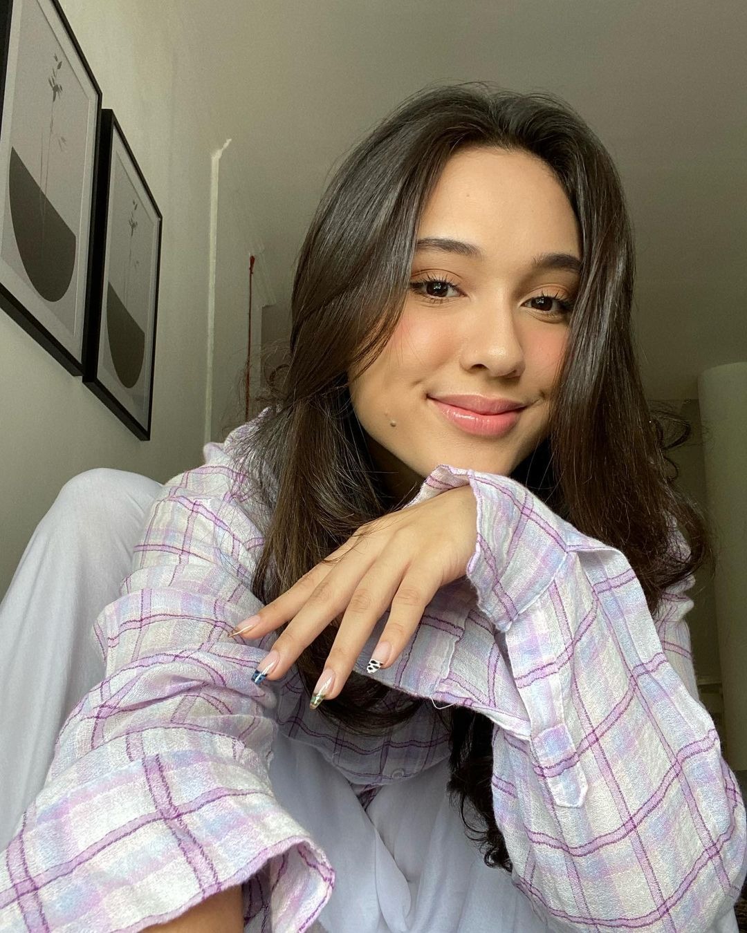 Beri Semangat untuk Acne Fighter, Intip Berbagai Makeup Look Yasmin ...