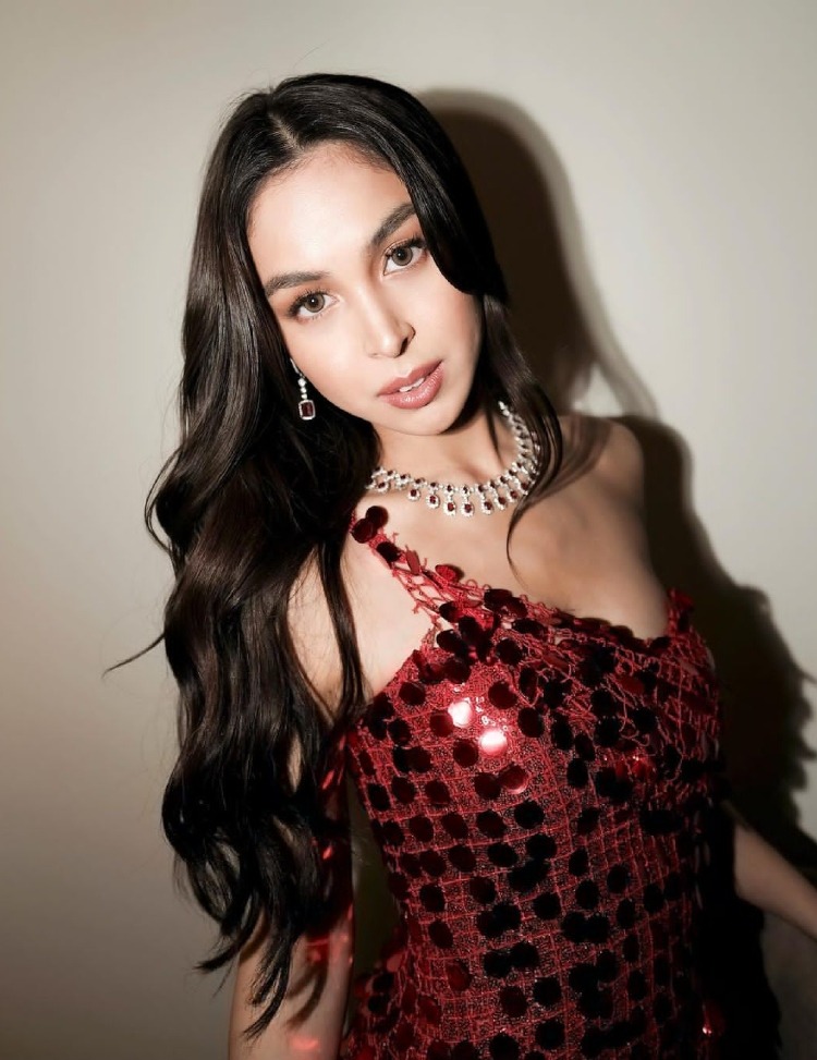 Potret Julia Barretto, Aktris Filipina yang Beradu Akting Bersama Nicholas Saputra - SOCO by ...