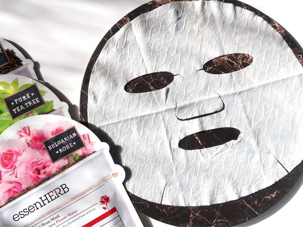 Review: Menjaga Kelembapan Kulit Selama Berpuasa dengan essenHERB Sheet ...