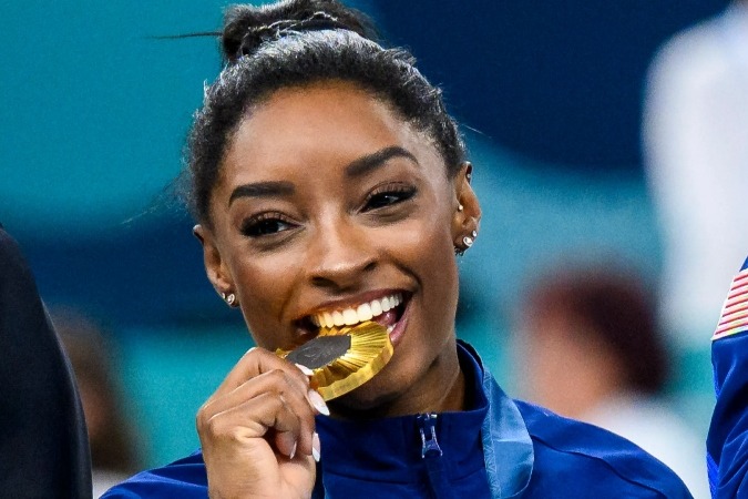 Mengenal Simone Biles, Atlet Senam Berprestasi yang Curi Perhatian di ...