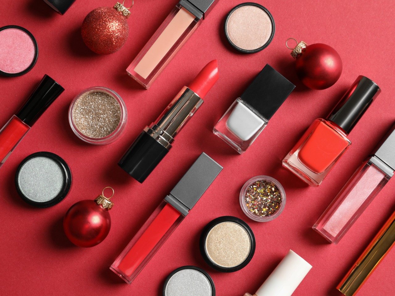 Rekomendasi Produk Makeup Bernuansa Merah yang Cocok Dijadikan Hadiah ...