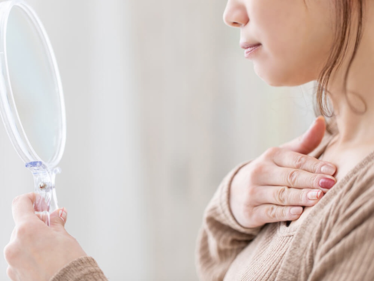 Decolletage, Area Tubuh yang Kerap Terabaikan Saat Perawatan Kulit ...