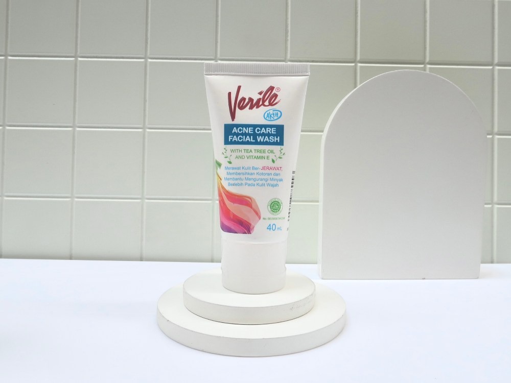 Review: Verile Acne Series, Rangkaian Produk untuk Atasi Jerawat di ...