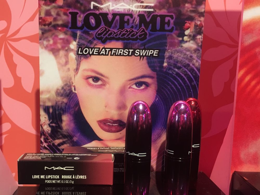 Sambut Valentine, MAC Luncurkan Love Me Lipstik dalam 12 Warna Menawan ...