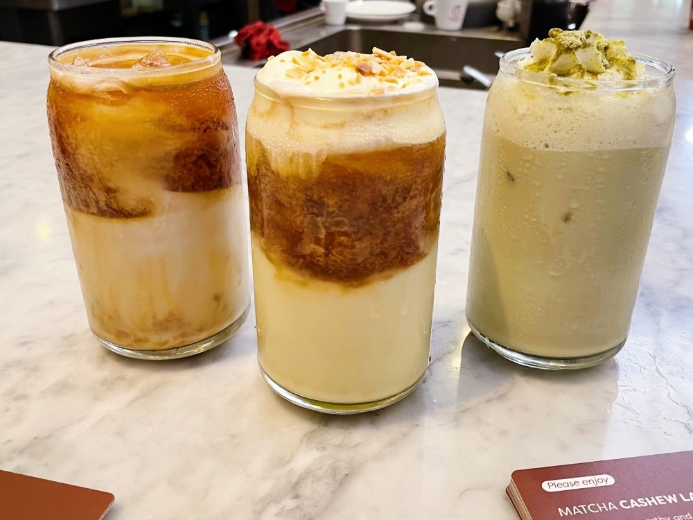 Kolaborasi Anomali Coffee x Arummi, Hadirkan 3 Menu dengan Susu Kacang ...