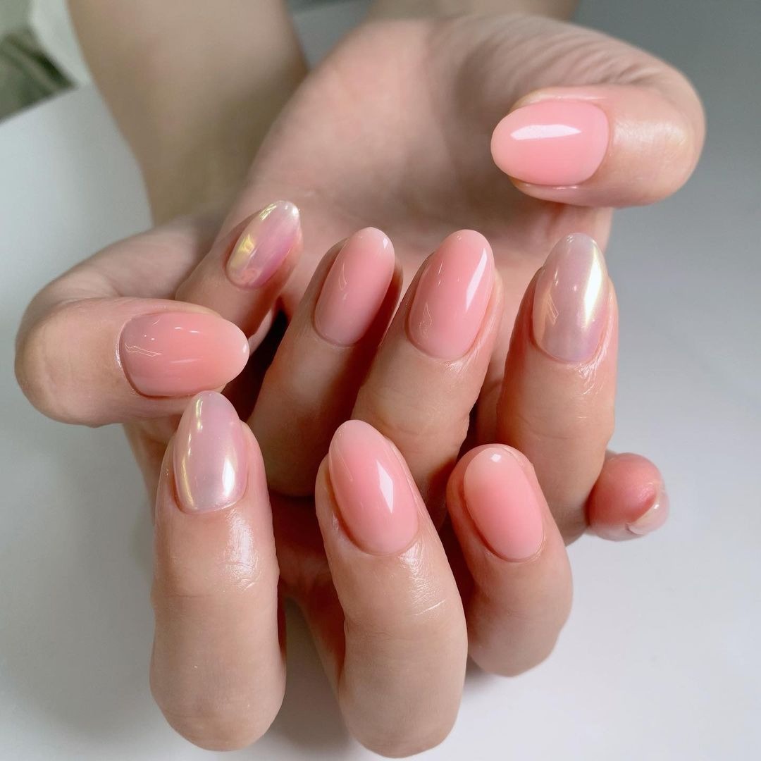 Begini Cara Ciptakan Tren Syrup Nails yang Populer di TikTok - Beauty ...