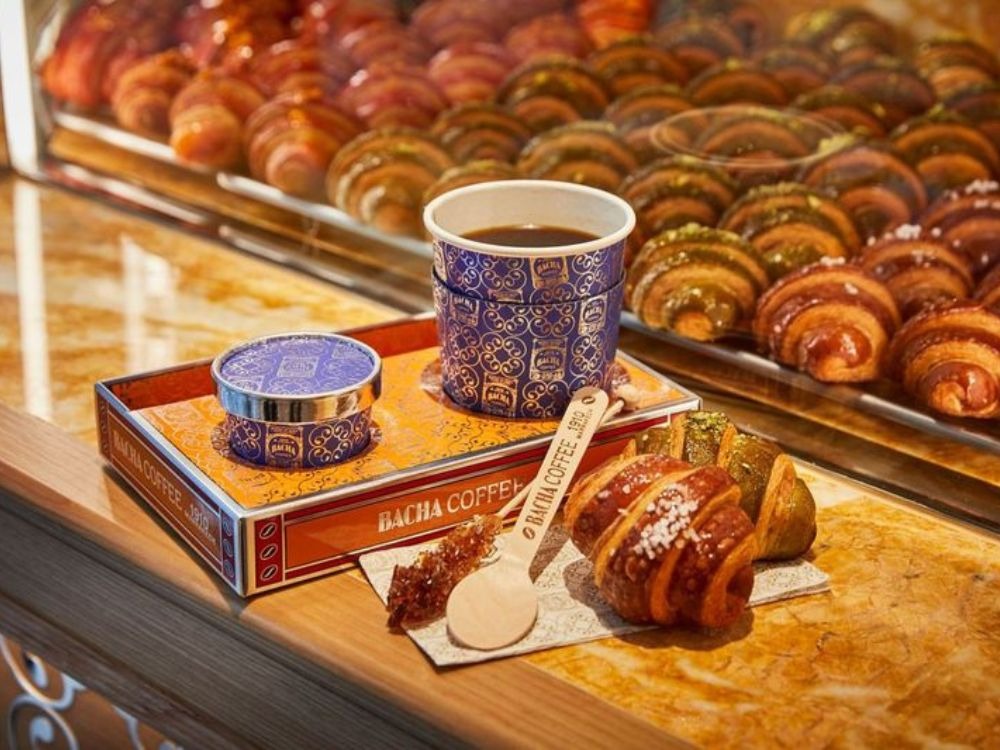 Gak Perlu Jauh-Jauh ke Singapura, Bacha Coffee Kini Hadir di Plaza ...