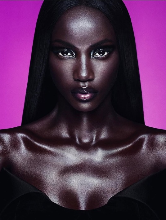 Flawless dengan Kulit Hitam, Intip Gaya Makeup Anok Yai yang Sukses di ...